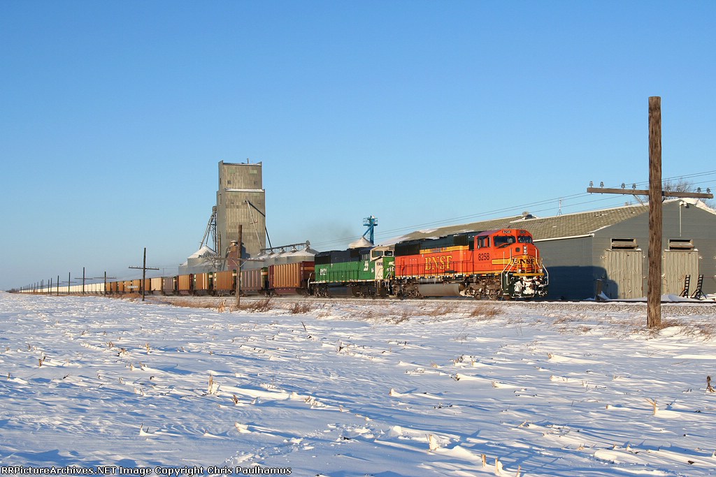 BNSF 8258 (E-COBSCM)